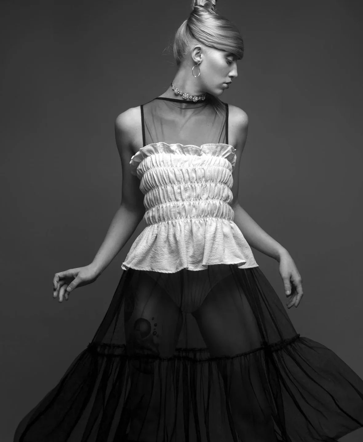 Mila Vesper for Alexander McQueen Winter 2025 Collection – The Unicorn ...